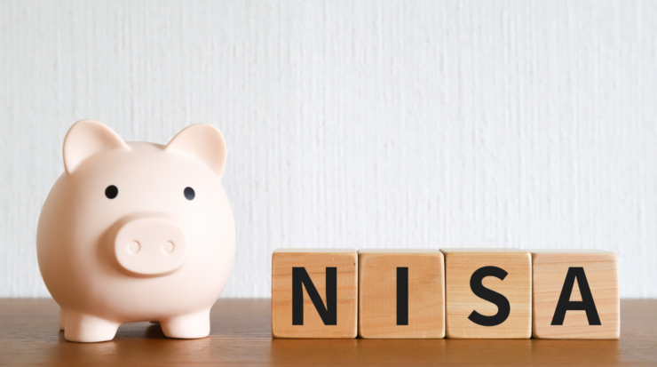 NISAは何歳から投資できる？積立投資のおすすめ運用方法を年代別に解説 - マネハブ(MONEY HUB PLUS)